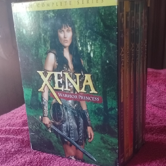 Universal | Other | Universal Xena Warrior Princess Dvd Set Green And ...